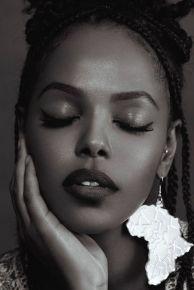 Amaal Nuux en concert au théâtre Les Etoiles - Artistikrezo