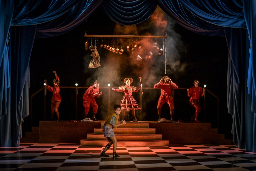 "Casse-Noisette" : un conte merveilleux qui parle de résilience ...